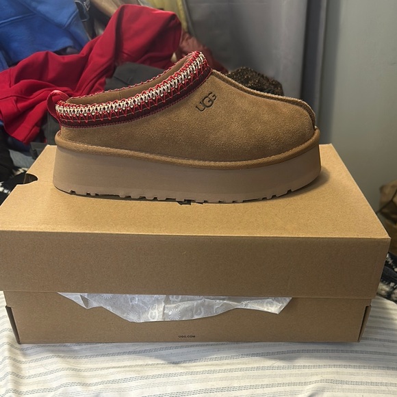 UGG | Shoes | Ugg Tazz Brown Slippers | Poshmark